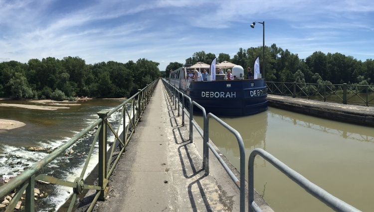 Loiret barge Cruise 2024 | Barge on the Loire Valley | CroisiEurope Cruises