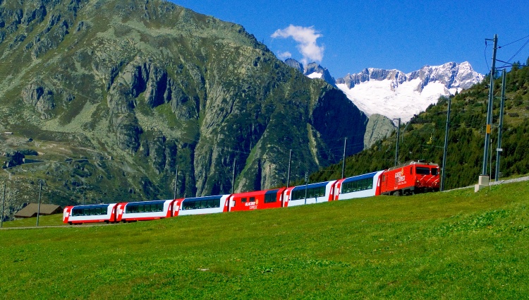 Full-day excursion aboard the Glacier Express Train | CroisiEurope Cruises