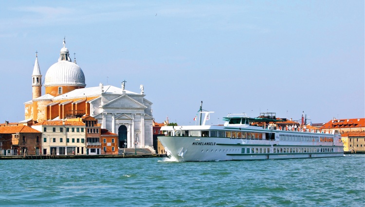 MS Michelangelo Ship: Italy cruises, cabins & deck plans | CroisiEurope ...