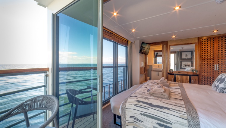 RV African Dream small ship: photos, deck plans and cruises ...