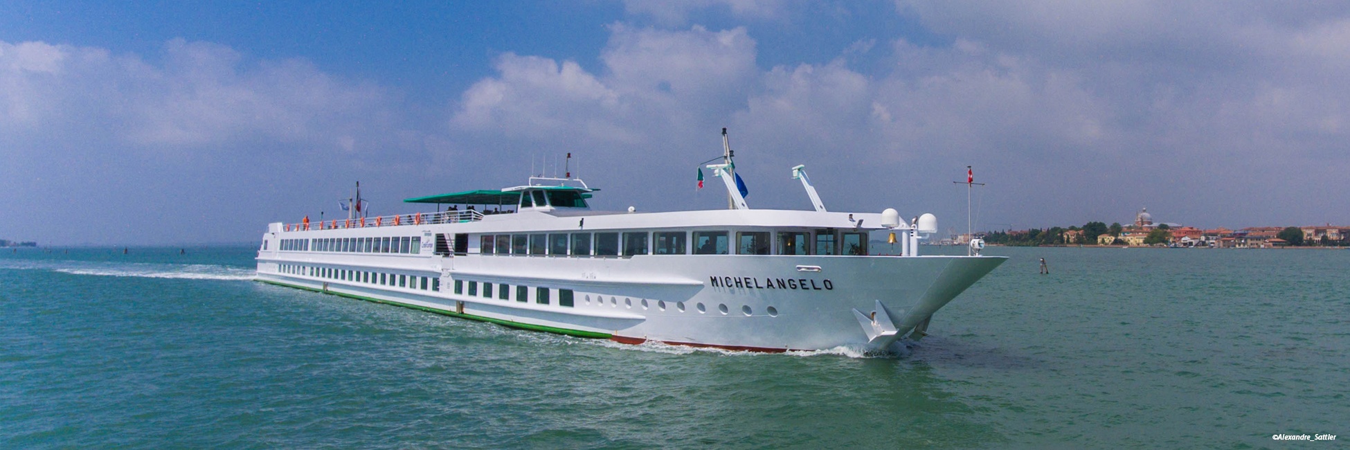 MS Michelangelo Ship: Italy cruises, cabins & deck plans | CroisiEurope ...