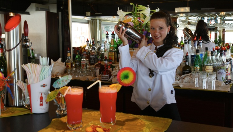 MS Michelangelo Ship: Italy cruises, cabins & deck plans | CroisiEurope ...